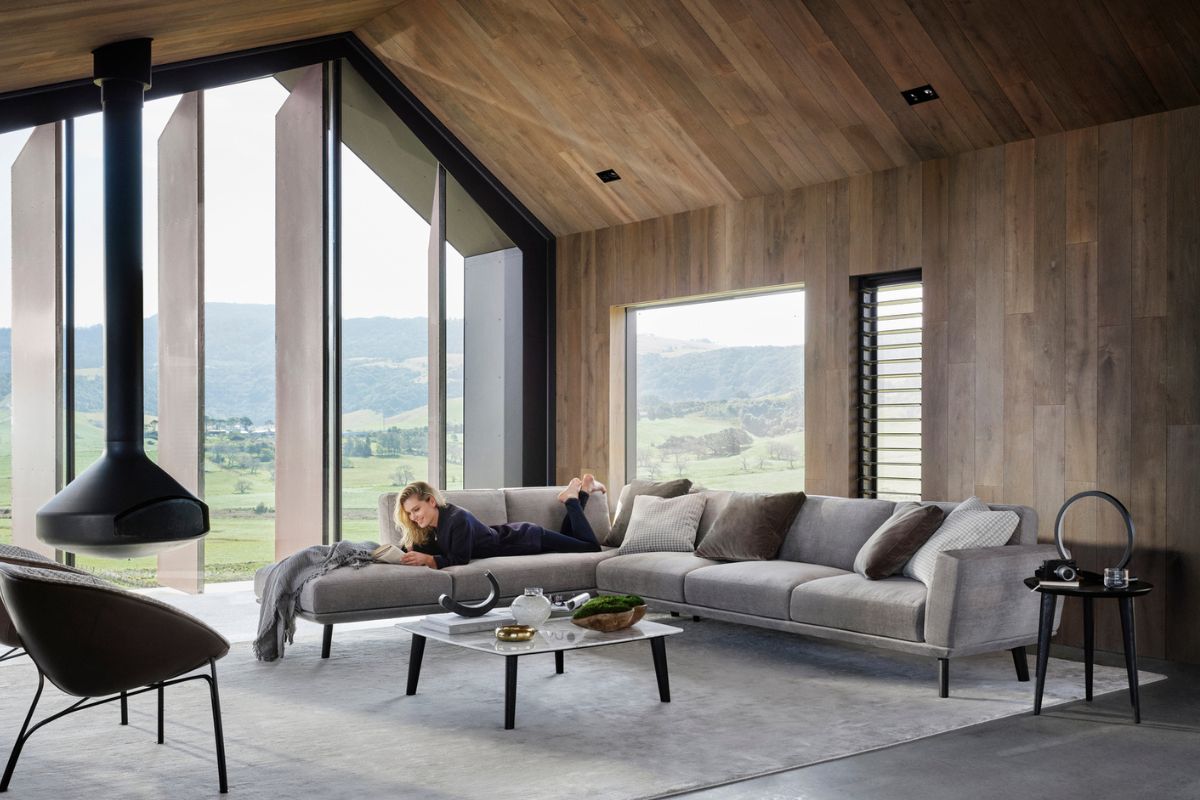 9 Expert-Approved Ideas For Styling A Grey Sofa | King Living