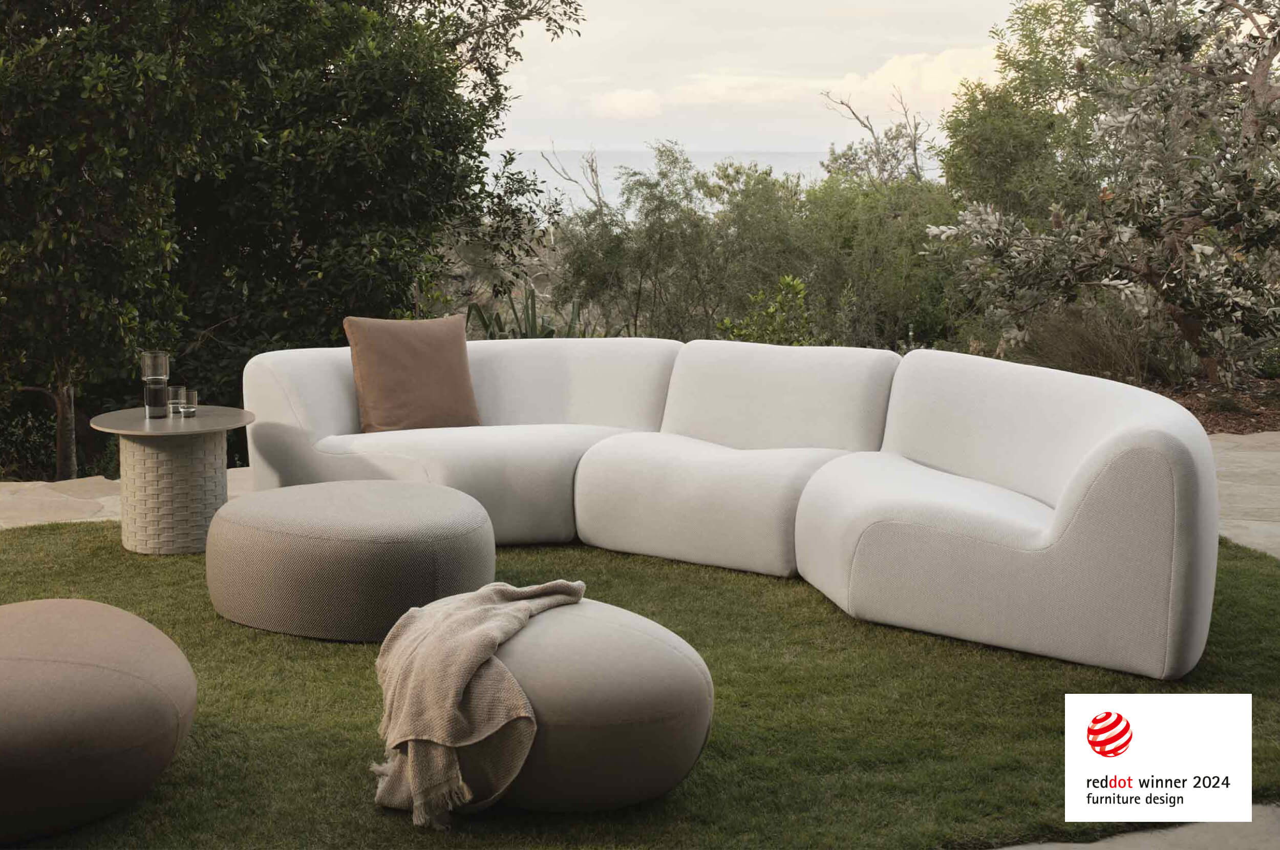 1977 Outdoor Sofa – Curve Module
