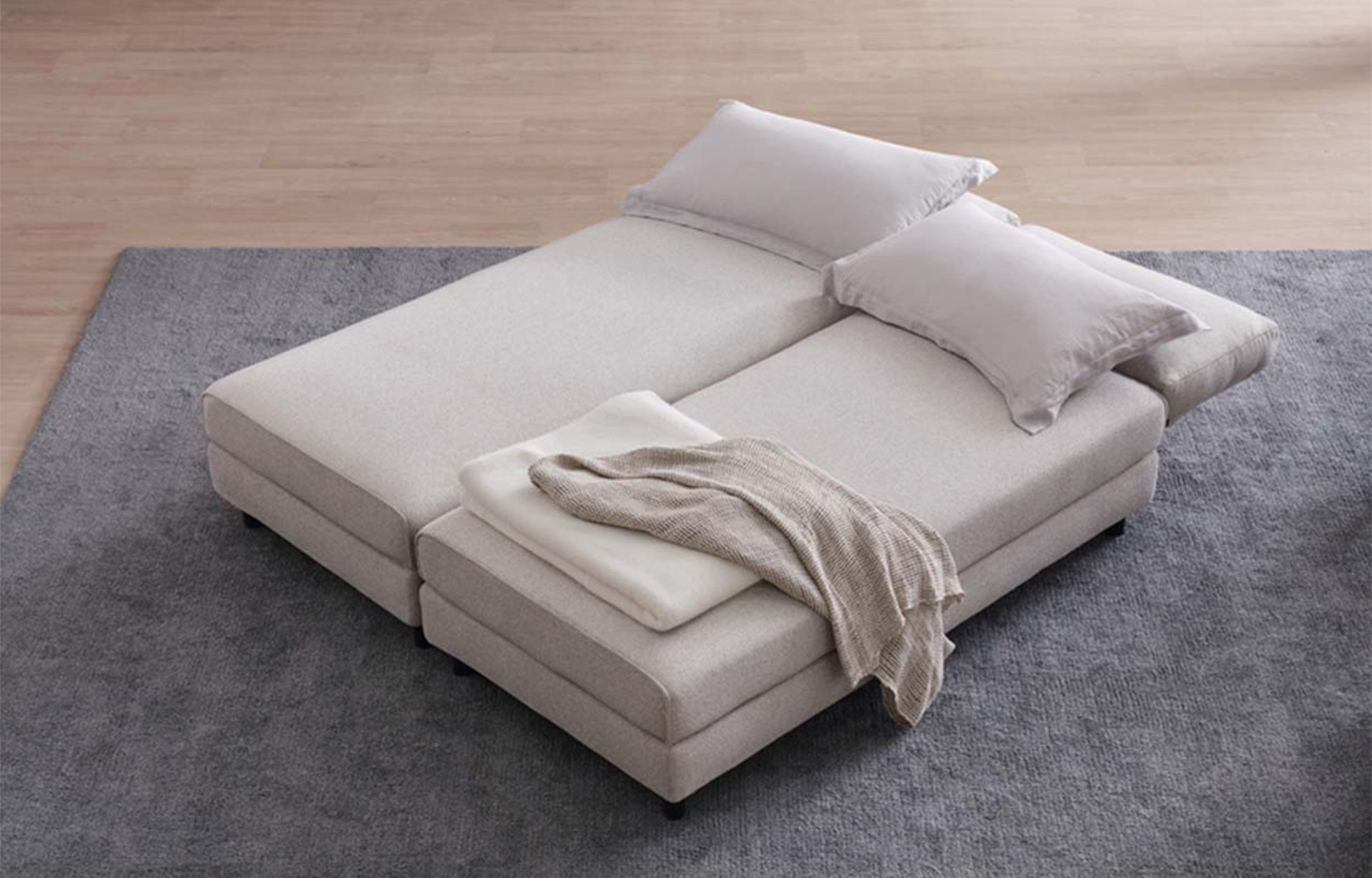 Delta Modular Sofa with Chaise and Smart Pockets™