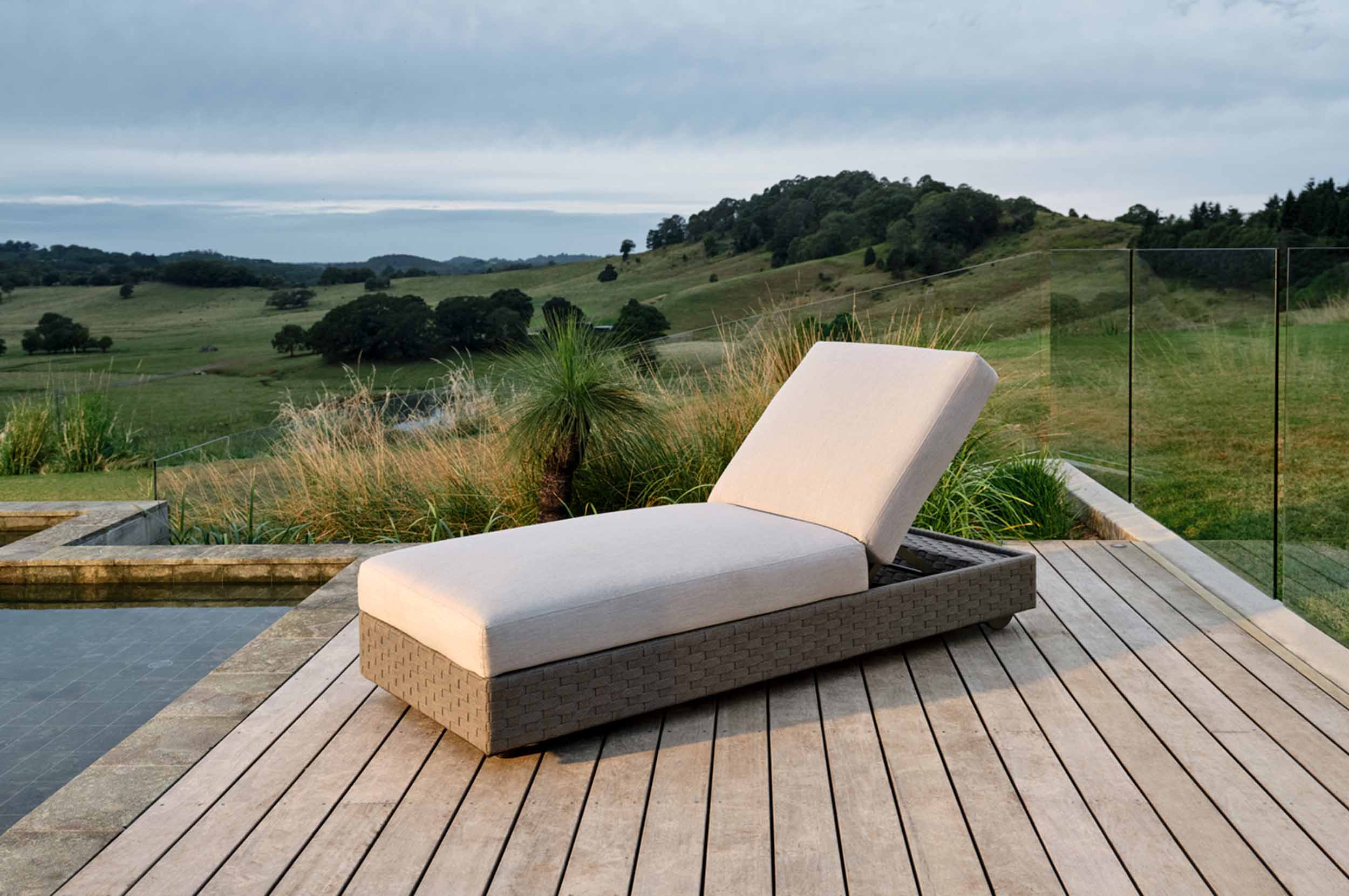 Jasper Outdoor Woven Reclining Sun Lounge | King Living