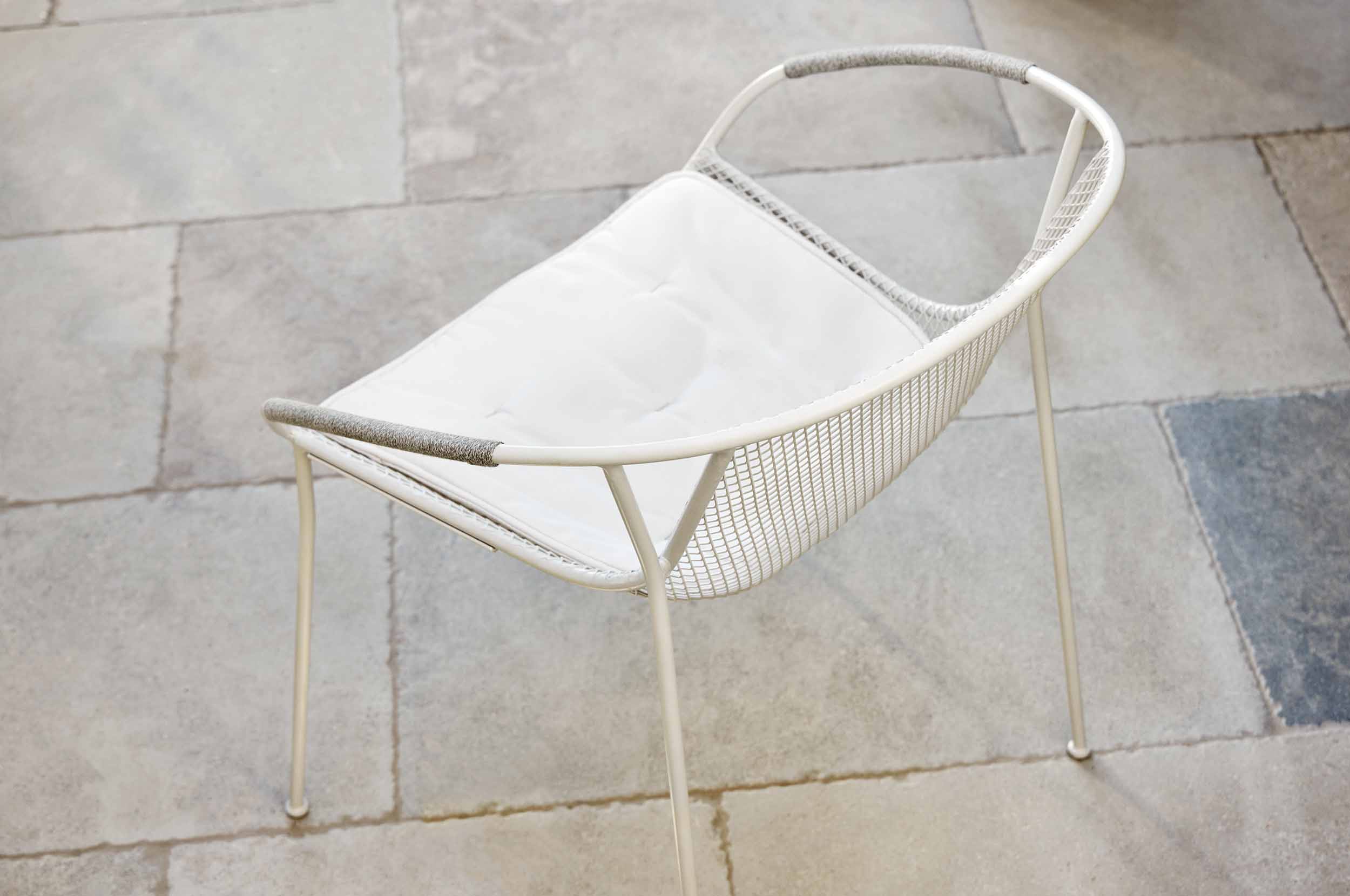 Luna Outdoor Dining Chair with Seat Cushion